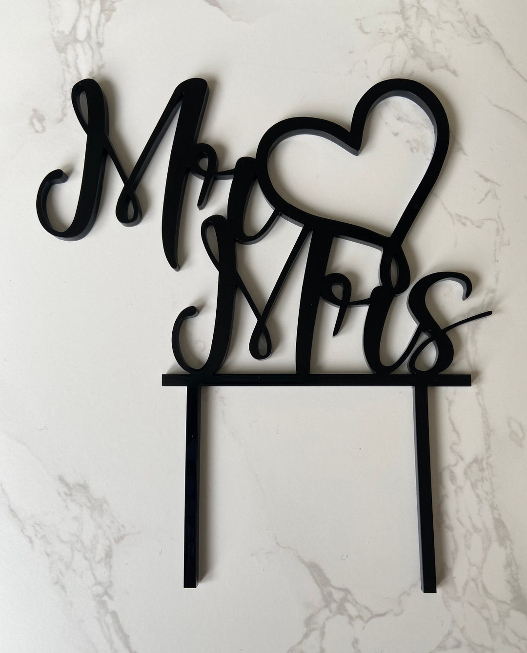 Mr & Mrs With Heart Cake Topper - Etsy