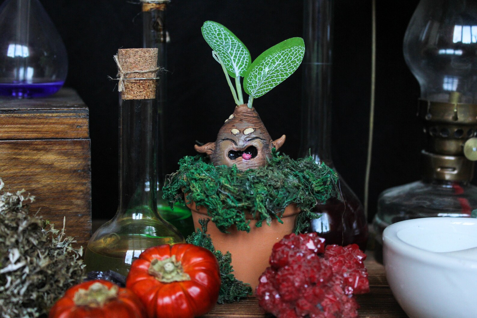 Mandrake Screaming Miniature Sculpture, Mandragora Herbology Figurine ...