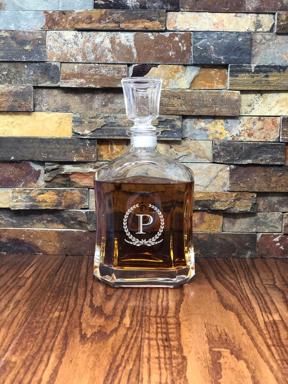 Personalized Whiskey Decanter Liquor Bottle Groomsmen - Etsy