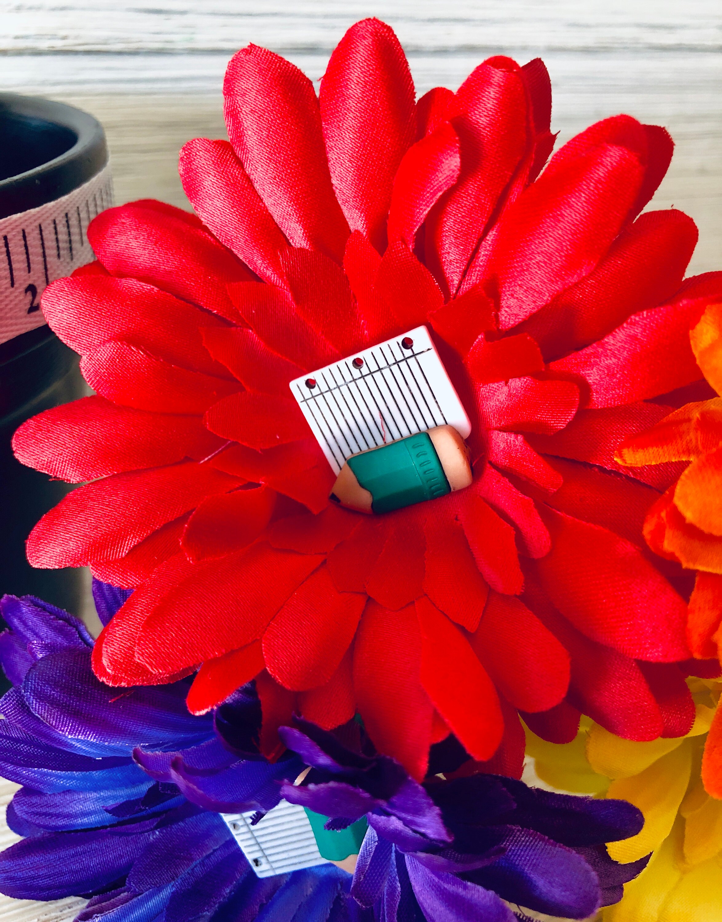 Teacher Gift Handpainted Daisy Flower Pen Pot | Etsy