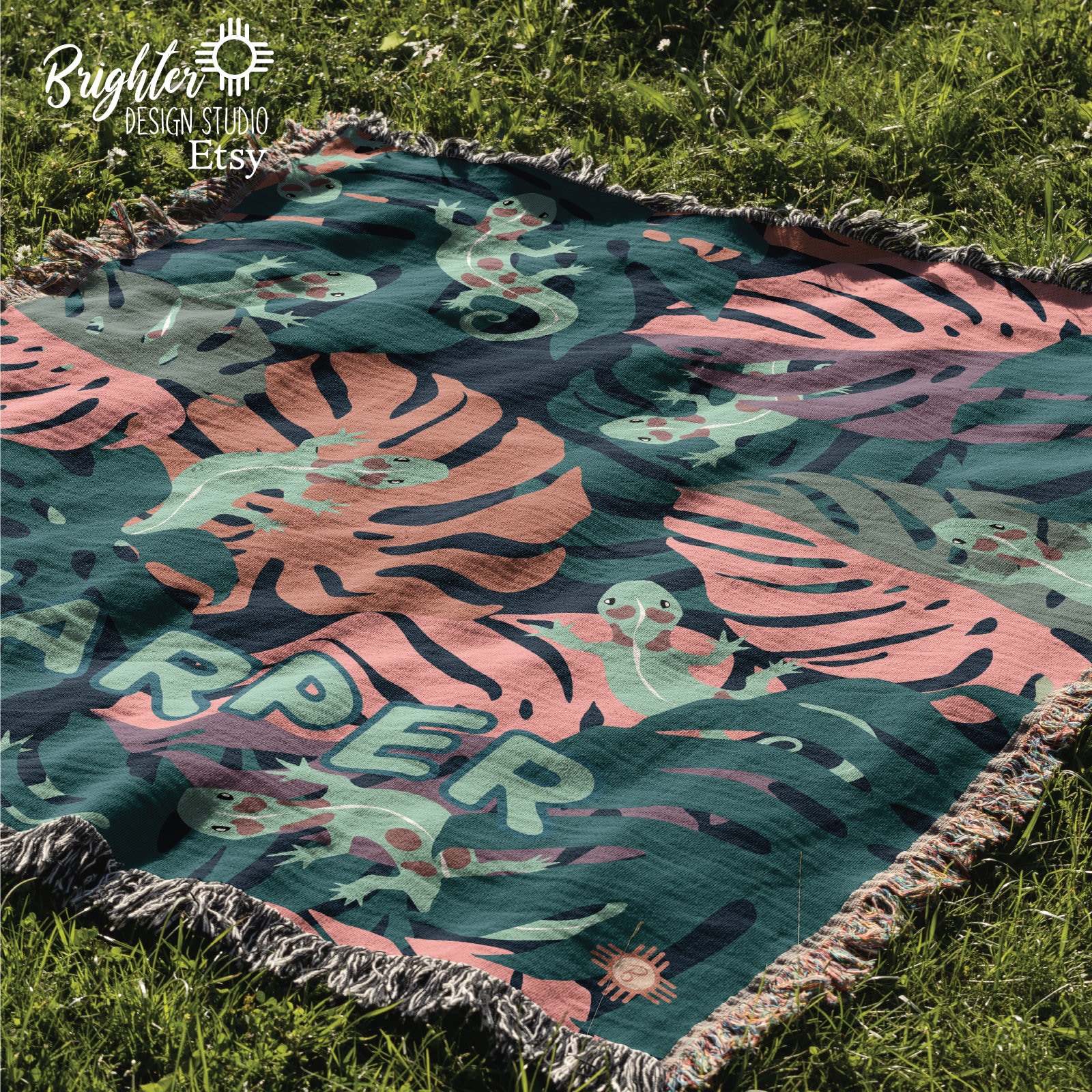 Hidden Gecko Woven Blankets - Etsy