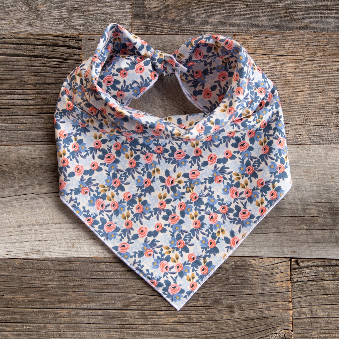 Les Fleurs Rosa Periwinkle Dog Bandana - Etsy