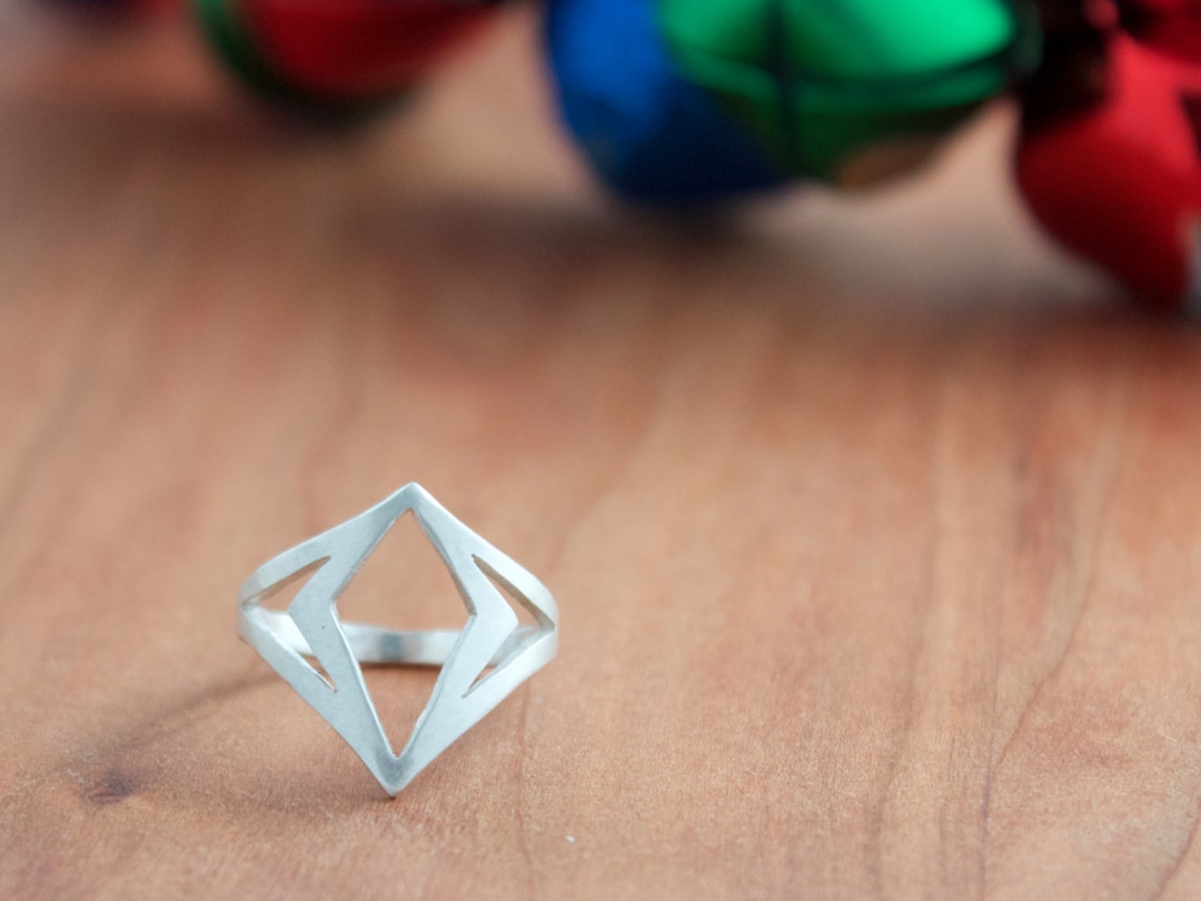 Diamond Shape Ring, Girl Power Ring - Etsy