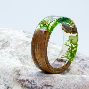 Forest Wood Resin Ring With Green Natural Stones Malachite, Oak Wood ...