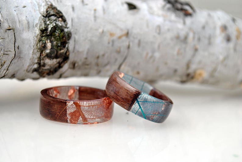 Womens wood ringResin ringForest jewelry Real leaf ring | Etsy