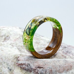 Forest Wood Resin Ring With Green Natural Stones Malachite, Oak Wood ...