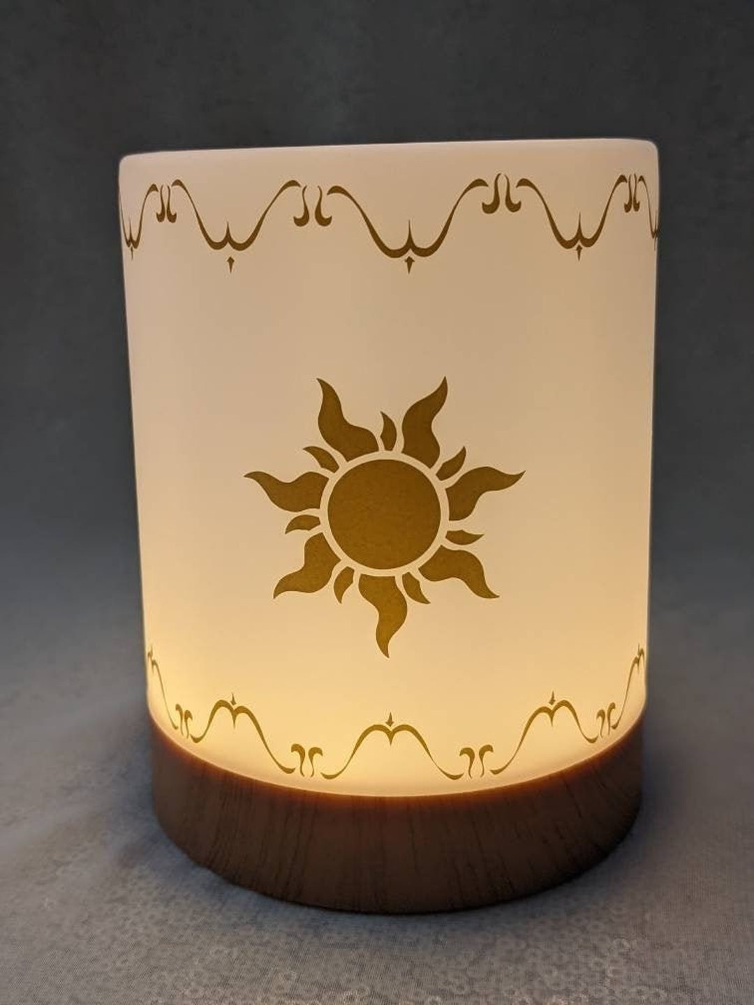 Enchanted Lantern | Tangled Rapunzel Inspired Lantern | Colour Changing ...