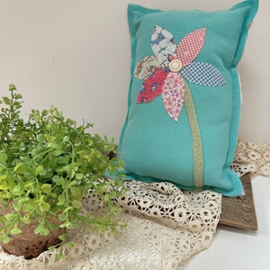 Vintage Quilt DAISY Porch Pillow Classic American Farmhouse Style ...