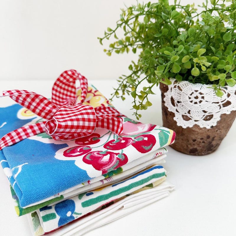 Vintage Tablecloths - Etsy