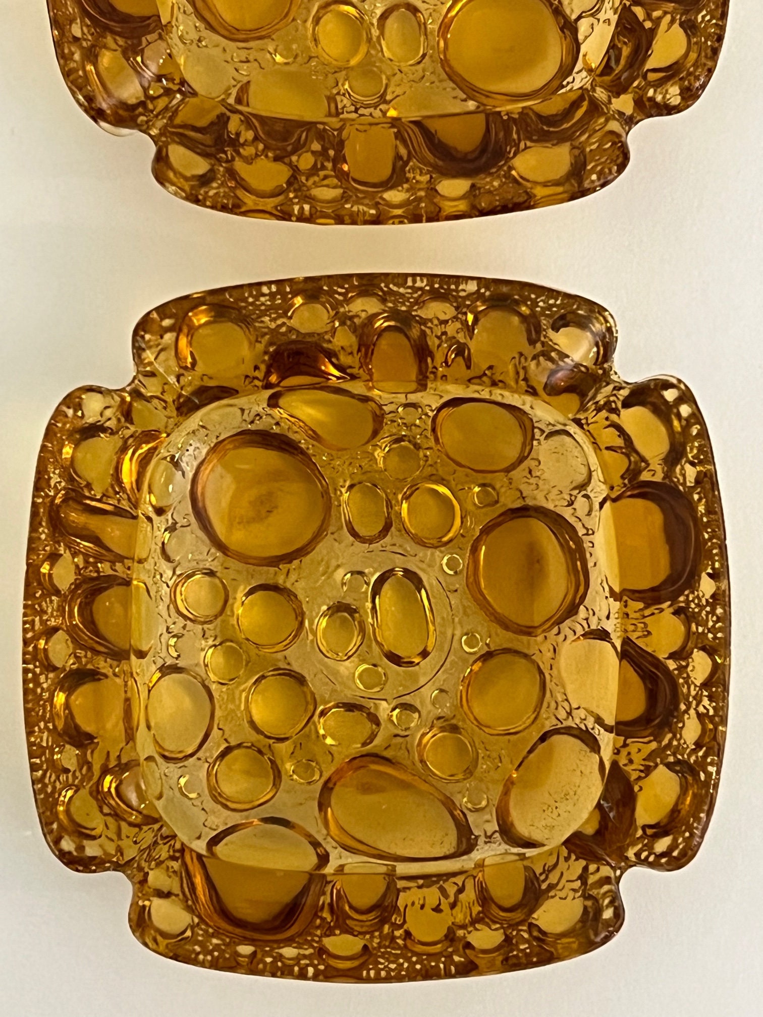 Vintage Nesting Pebble Beach Ashtrays in Gold by Libbey Glass Company ...