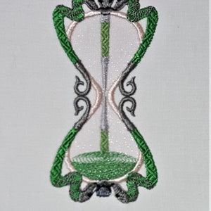 Hourglass With Snakes Applique / Embroidery Design / Bookshelf Quilt ...