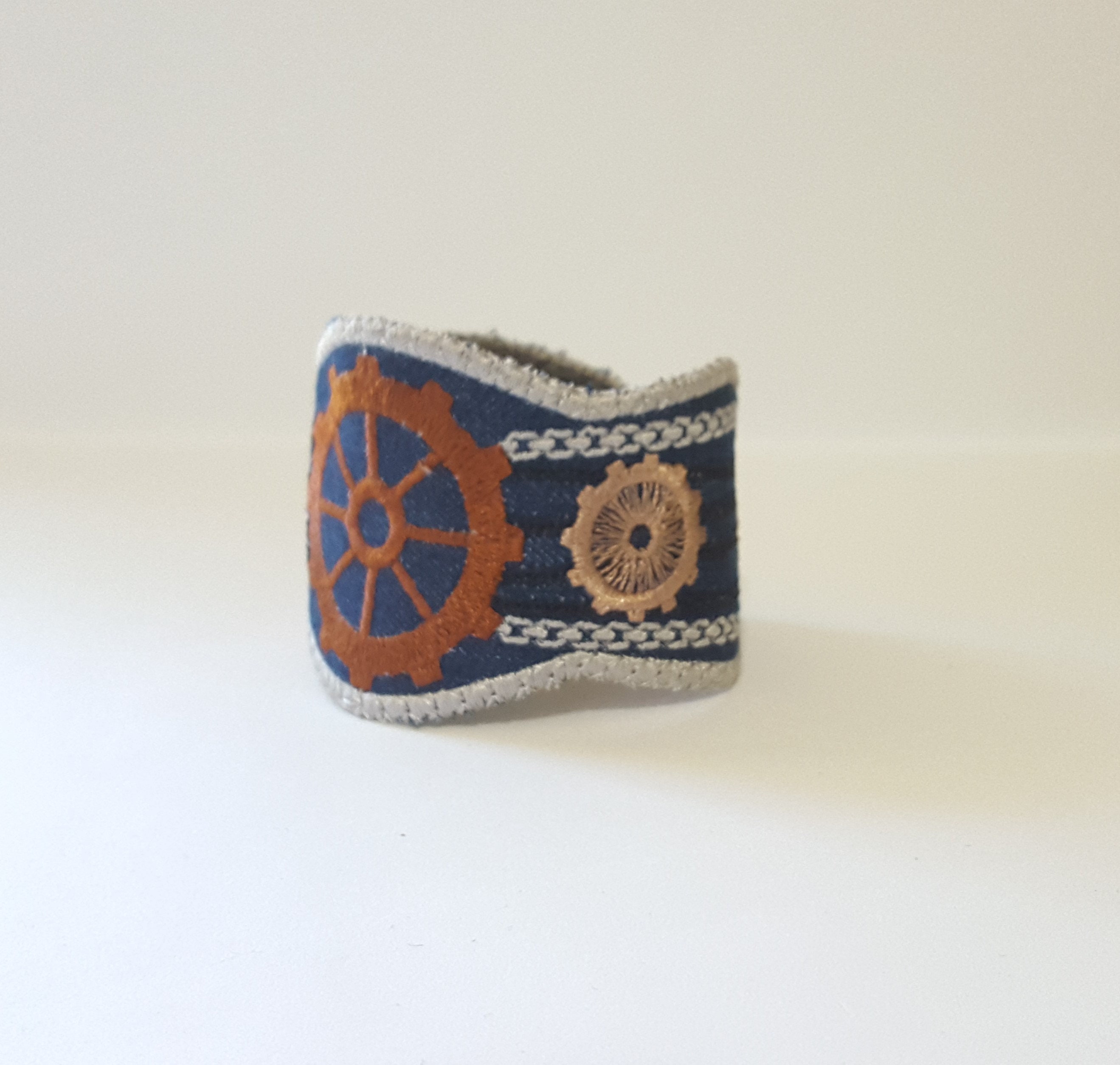 Cuff Bracelet With Gears and Chains / ITH Embroidery Design / | Etsy