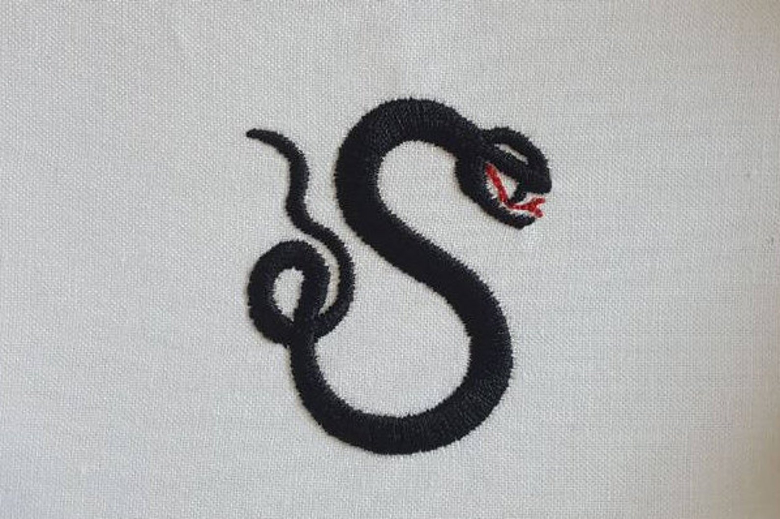 Serpent Embroidery Design / Snake / Machine Embroidery | Etsy