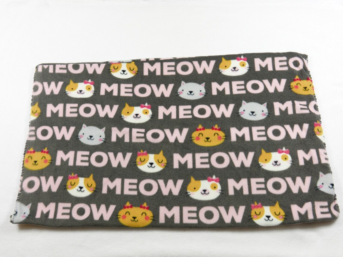 Meow Kitties Cat Mat - Etsy