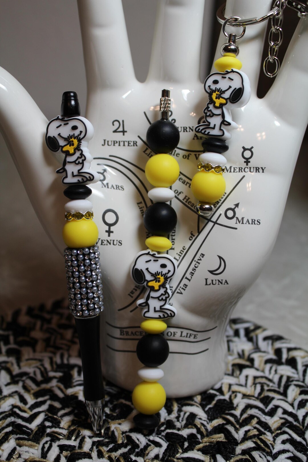 Snoopy, Peanuts, Tumbler Handle Charm, Beaded Keychain/ Beaded Zipper ...