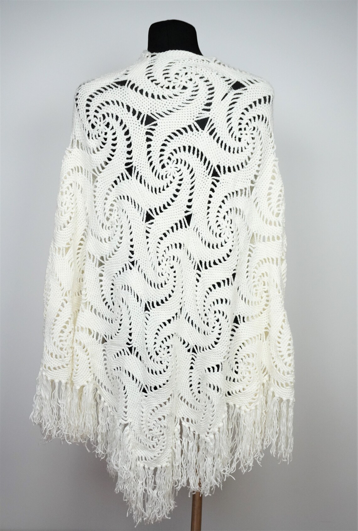 Large Off-white Triangle Scarf for Women. Crocheted Fringed Shawl ...