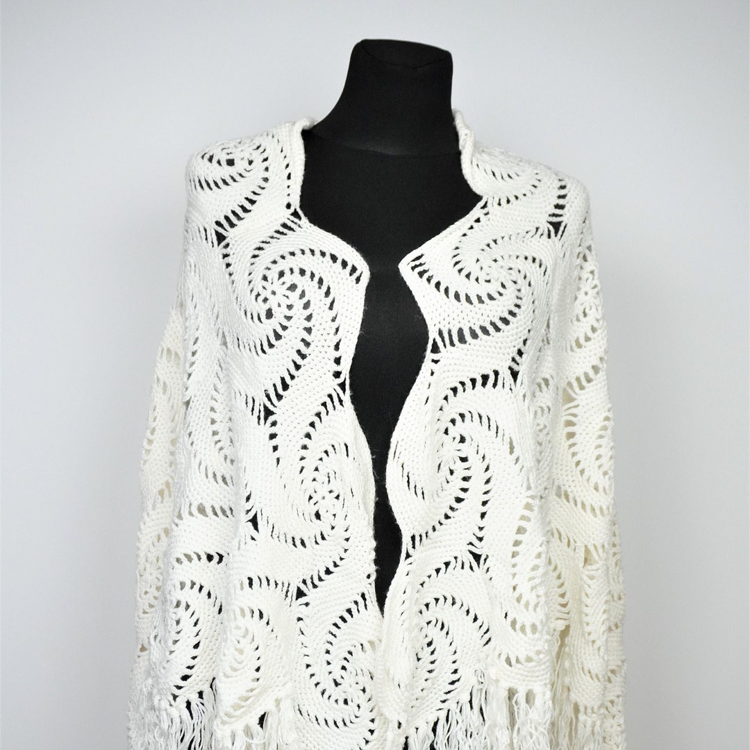 Large Off-white Triangle Scarf for Women. Crocheted Fringed Shawl ...