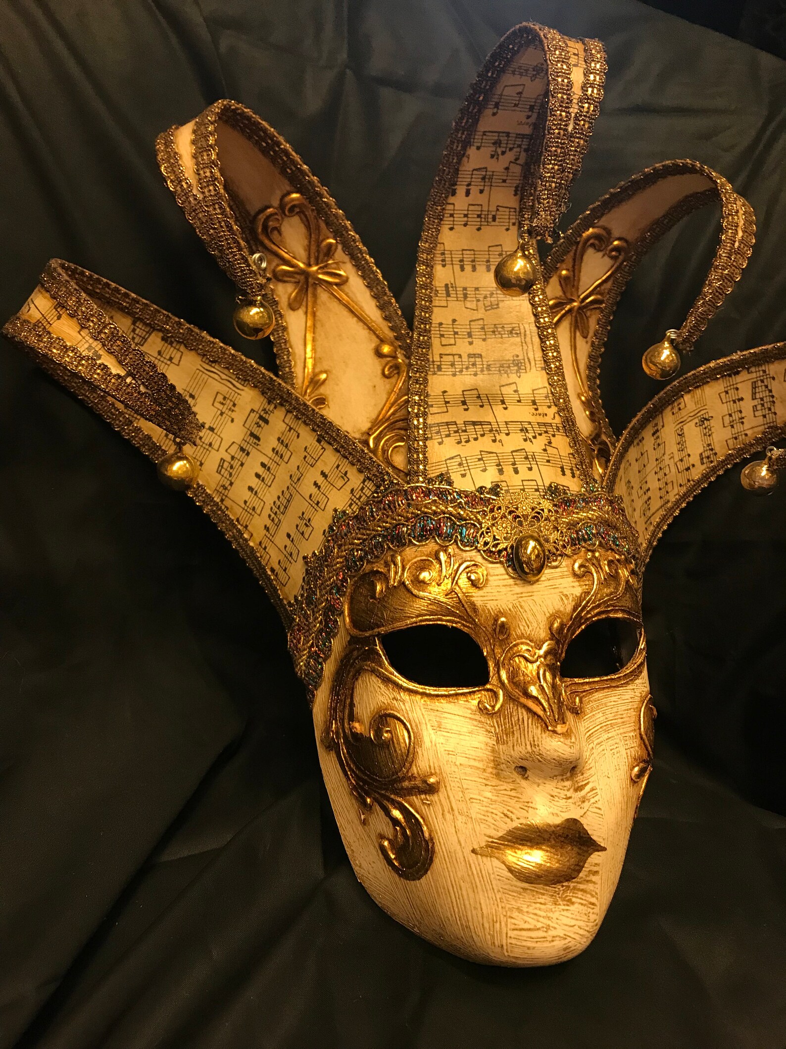 Jester Mask - White and Gold Joker - Wall-decoration- Venetian Mask ...