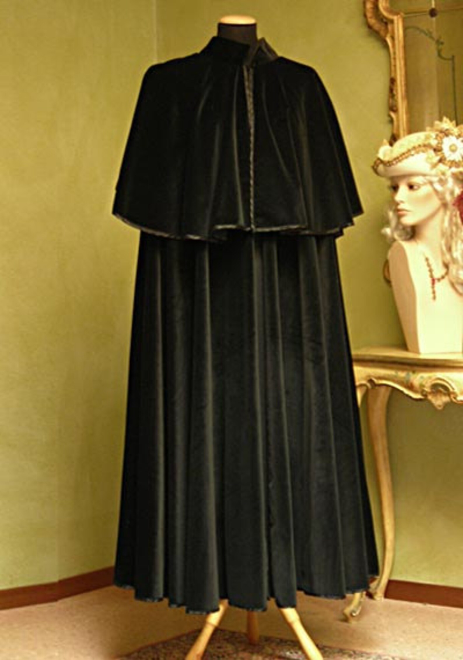 Mantello nero in velluto con mantellina per uomo - realizado a mano em ...