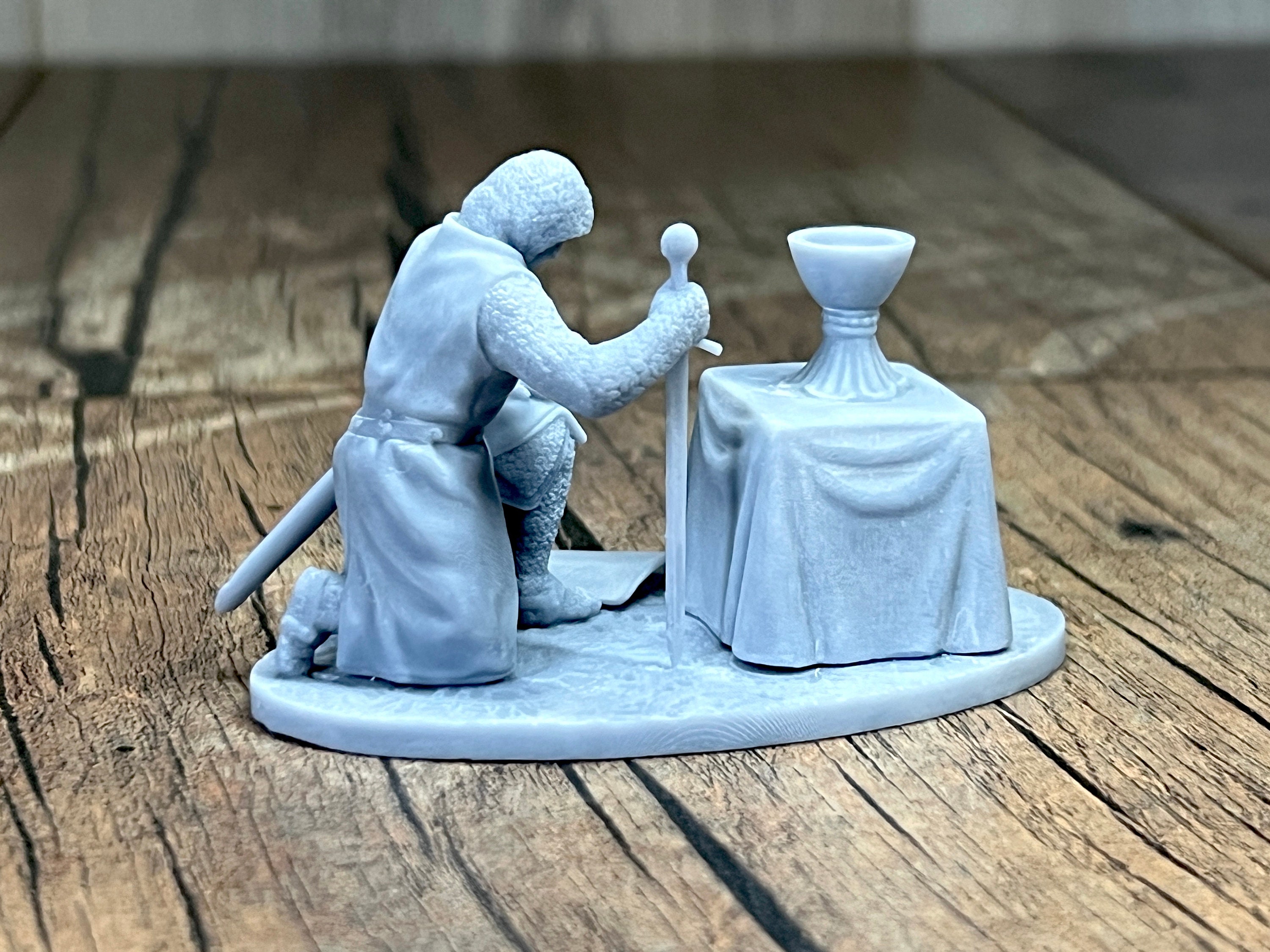 Knight Templar With the Holy Grail Figurines -tabletop Miniatures ...