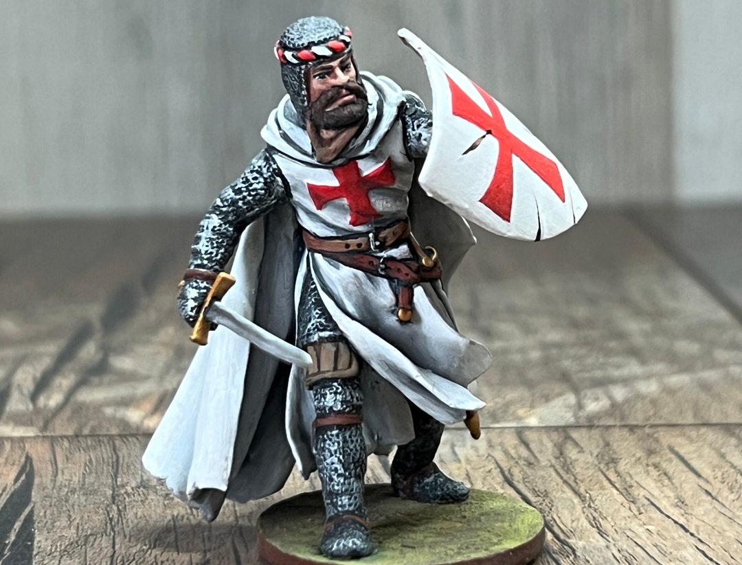 Hand Painted Knight Templar Figurine: Medieval Fantasy Decor, 40mm ...