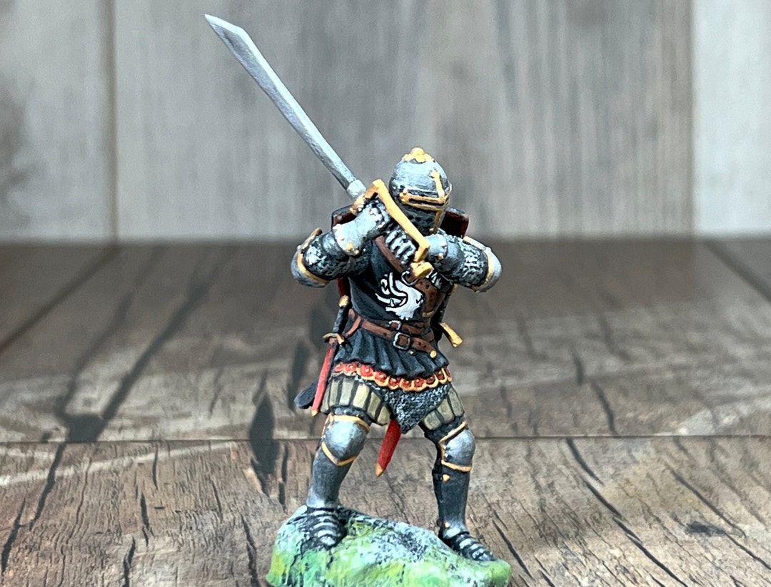 Tabletop Miniature Medieval Knight Figurine Intricate Plastic Craft ...
