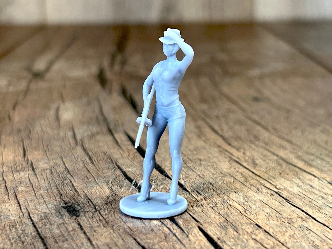 Resin Figure Figure Girl is a Gangster With a Thompson Submachine Gun ...