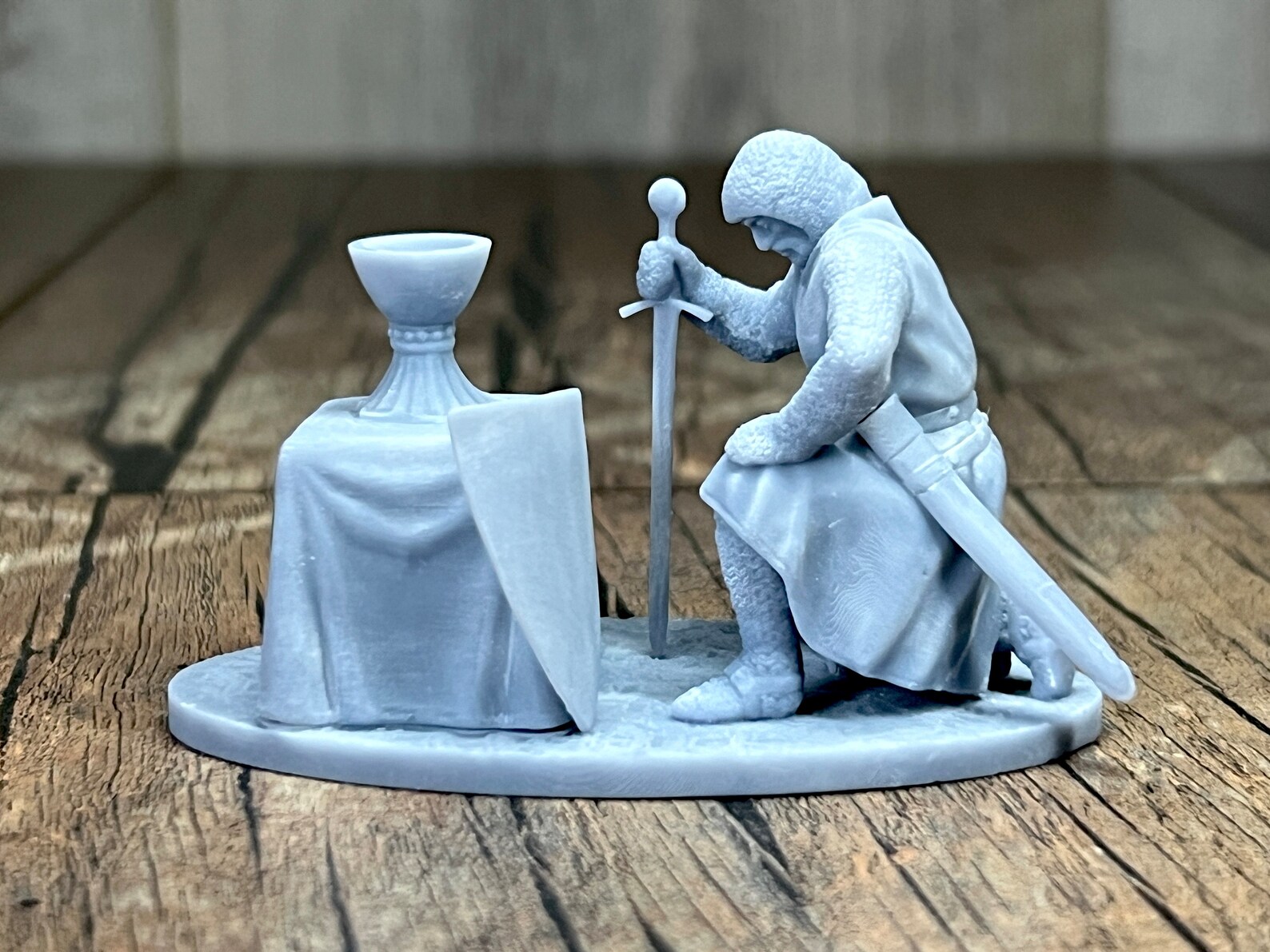 Knight Templar With the Holy Grail Figurines -tabletop Miniatures ...