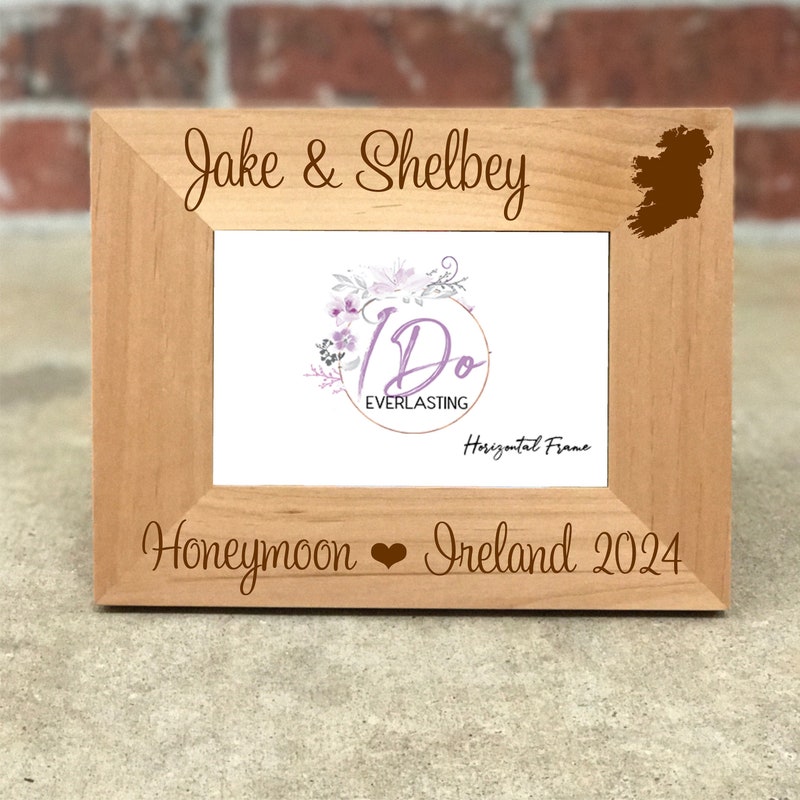 Honeymoon Gifts - 60+ Gift Ideas for 2025