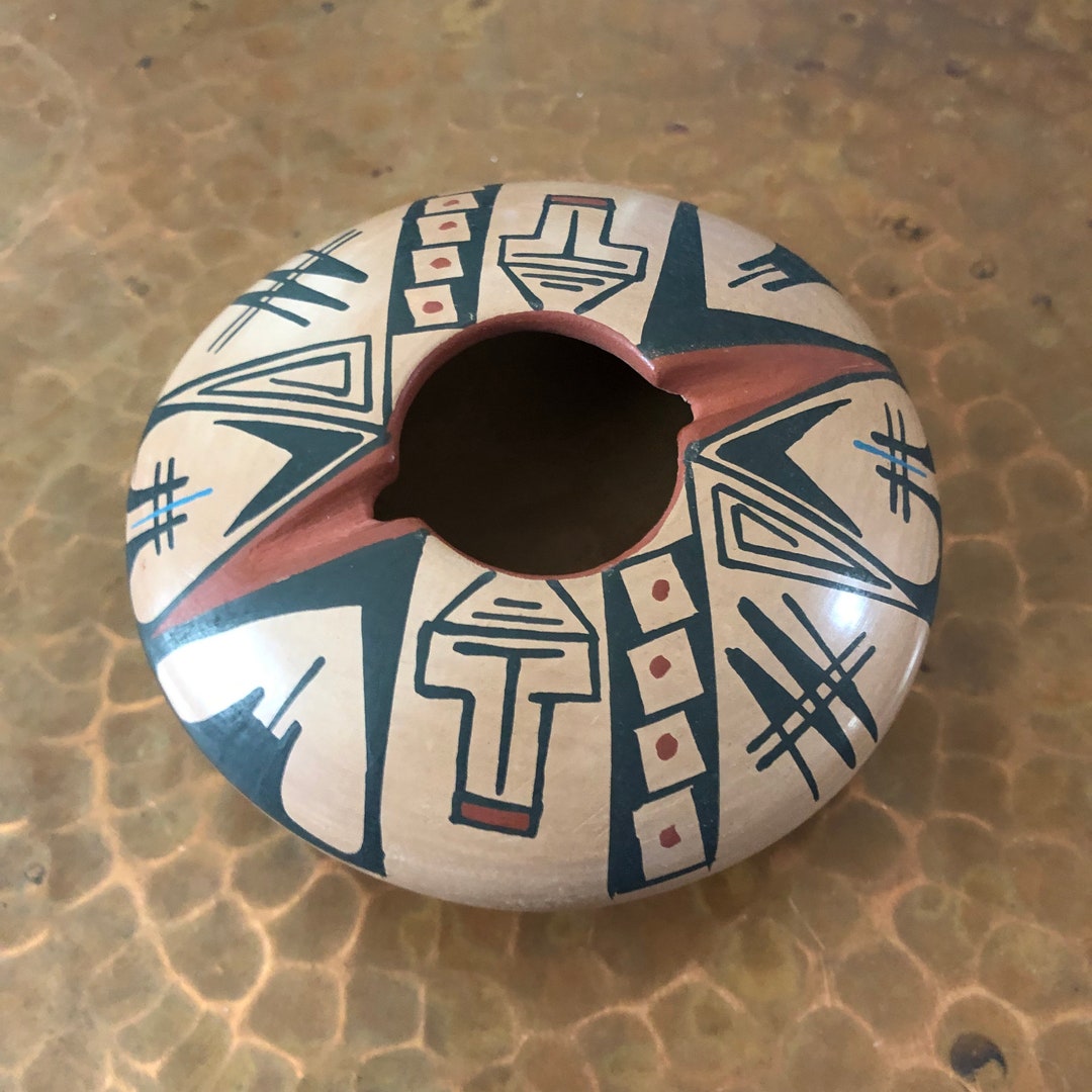 Mata Ortiz Olla by Yoli Rodriguez - Etsy