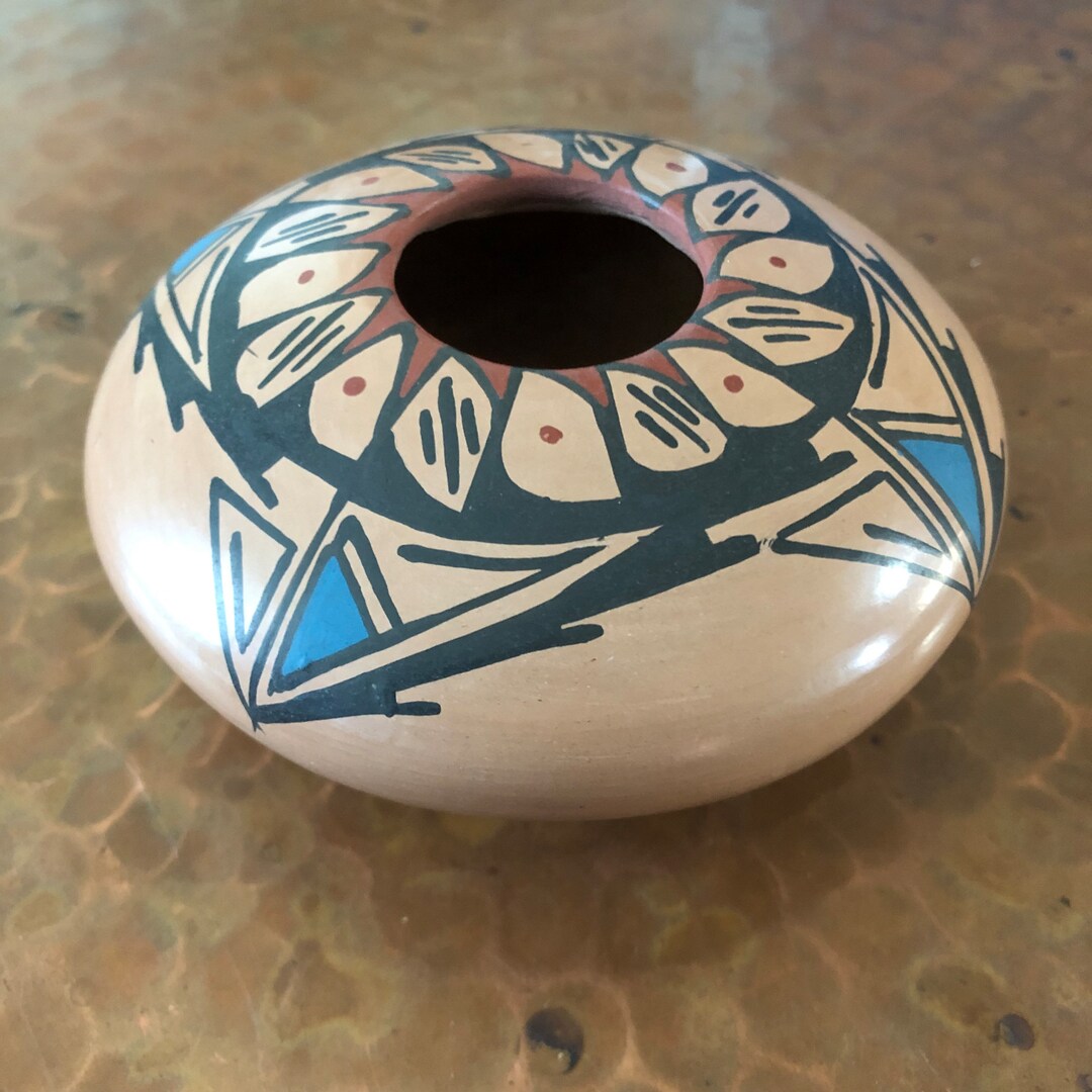 Mata Ortiz Olla by Yoli Rodriguez - Etsy