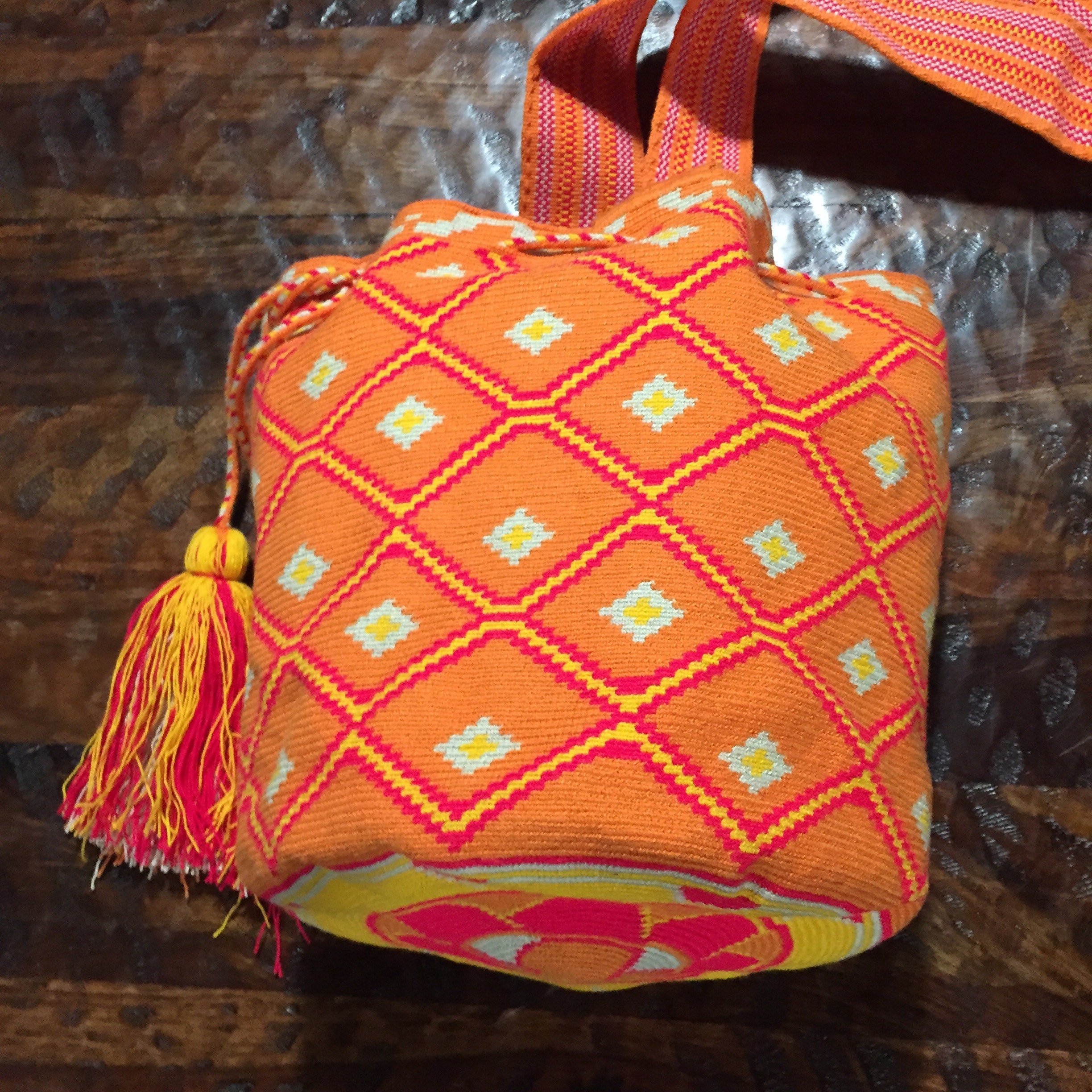 Authentic Wayuú Single Thread Mochila Bag from Colombia