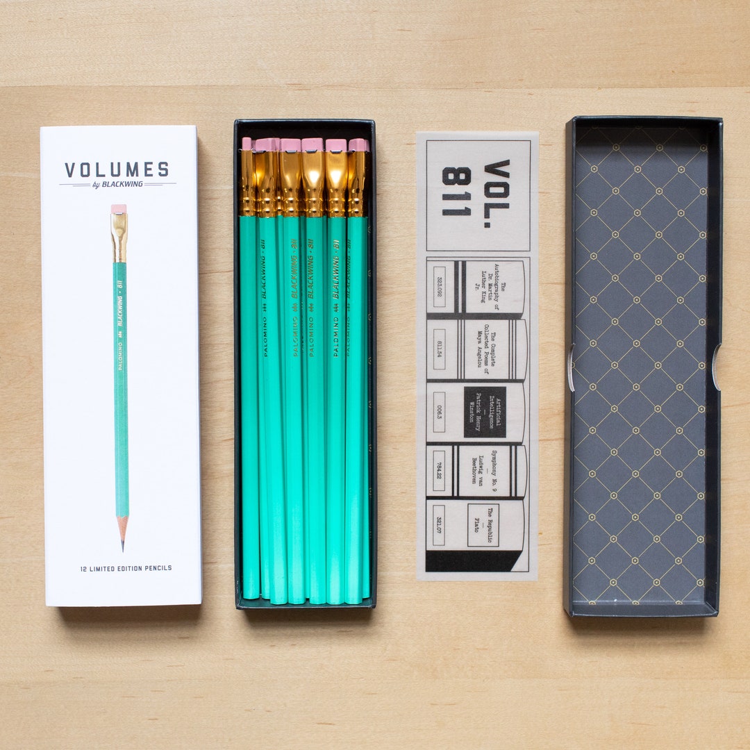 Blackwing 811 Box of 12 Pencils, Glow in the Dark, Palomino Volume ...