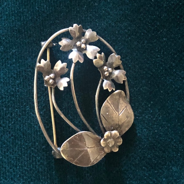 Floral Brooch - Etsy