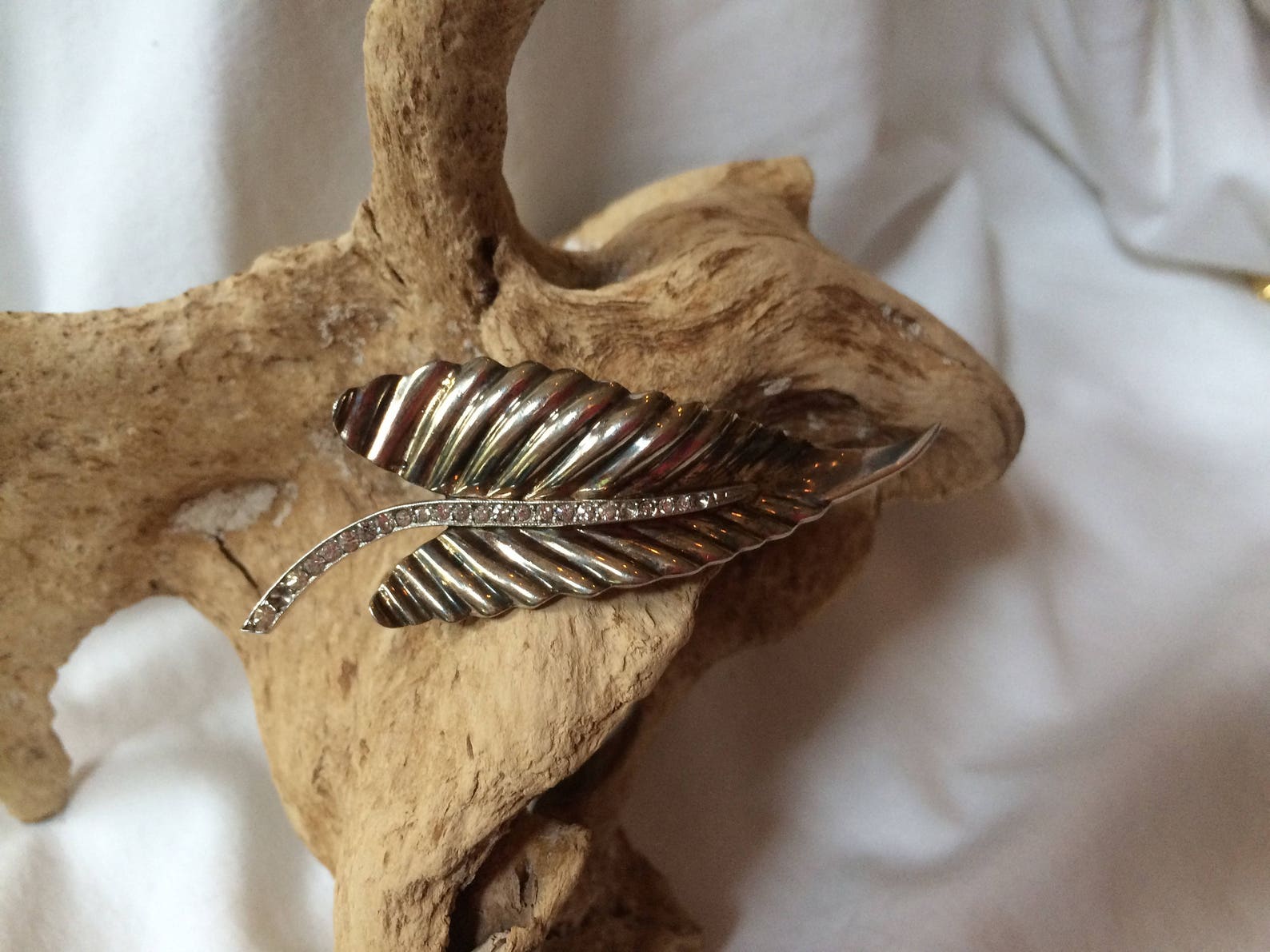 Vintage Dewees Leaf and Crystal Brooch - Etsy