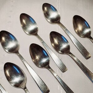 Lot of 8 Oneida Hotel Plate Teaspoons Hotel Two Pattern 6 1/8 Inches ...