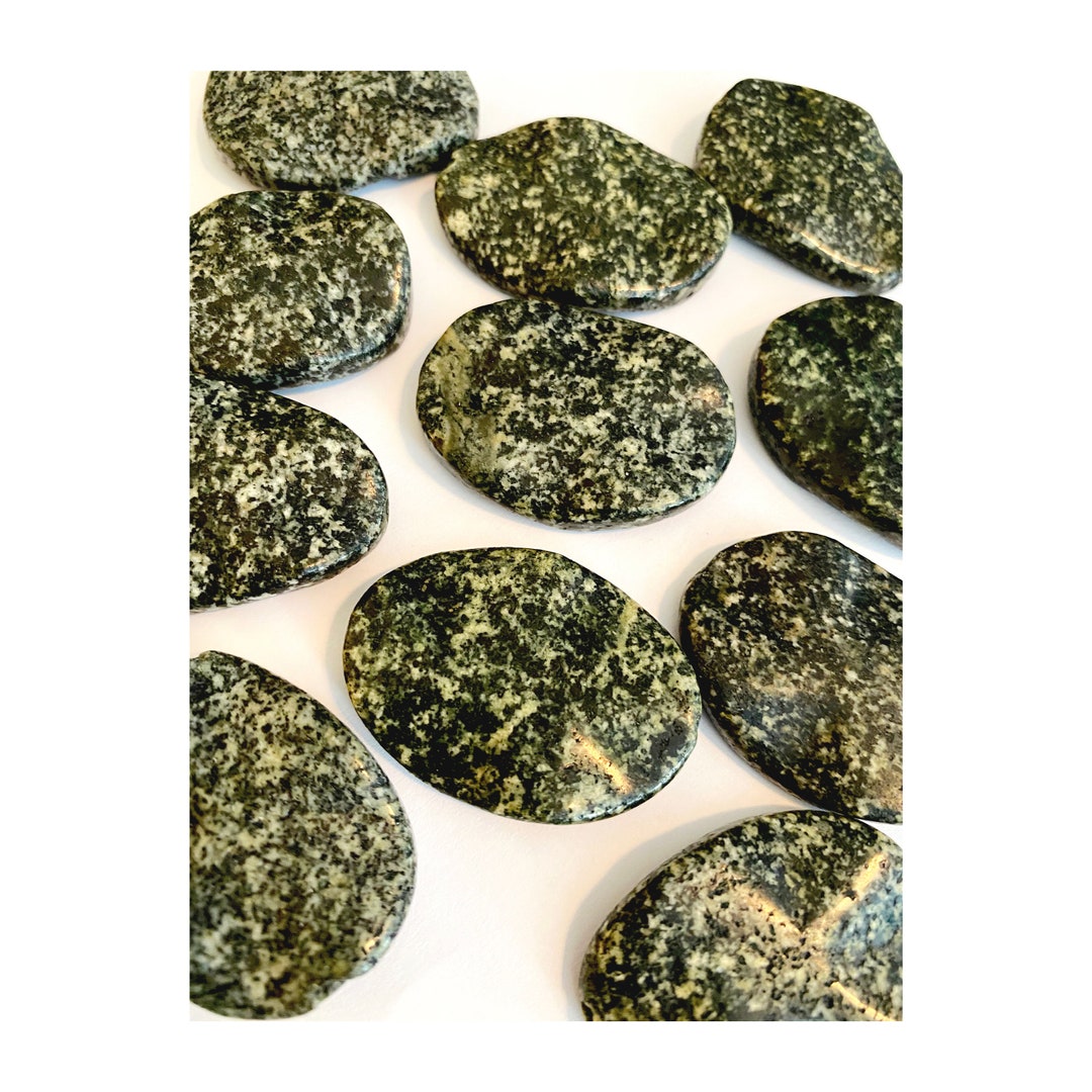 Unusual Wavy Stones, 35mm X 25mm Smooth Ovals, 16" Strand Black ...