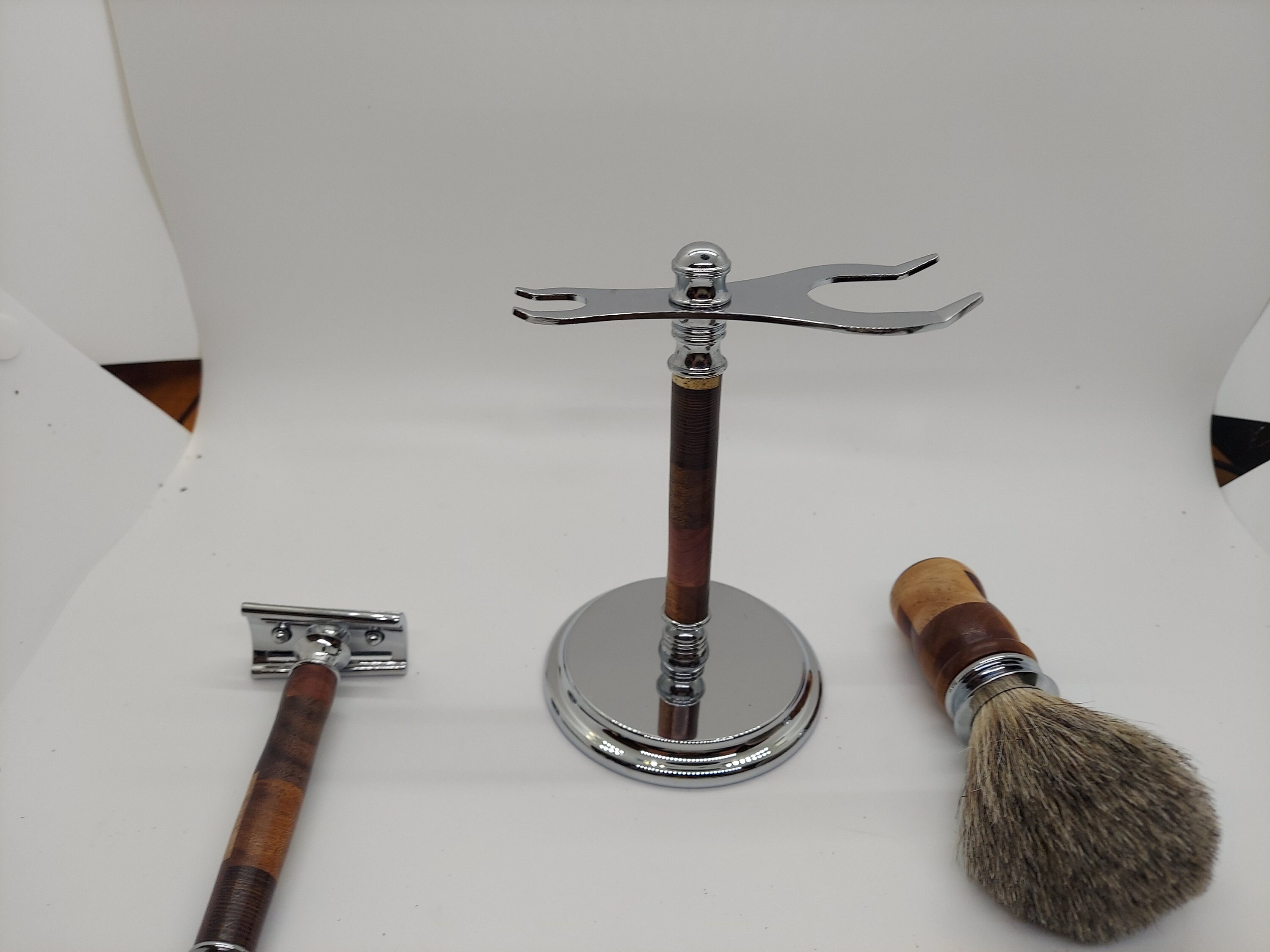 Double edged safety razor set with razor stand and badger | Etsy