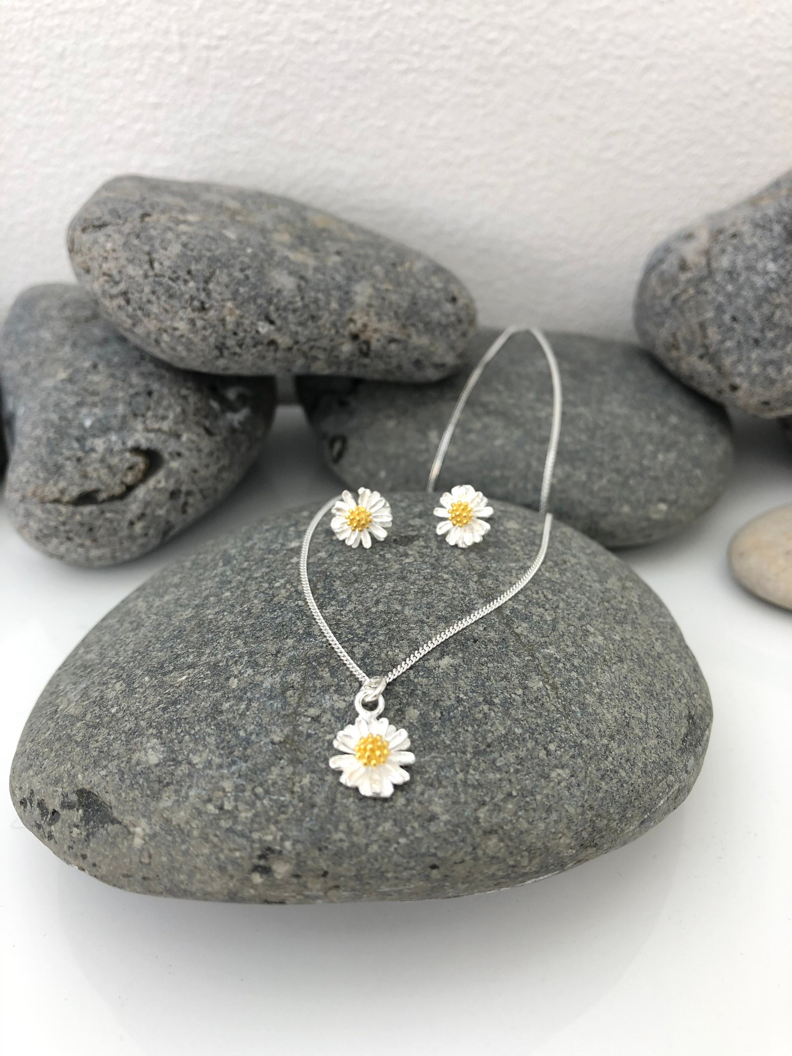 Daisy Jewellery Set. Daisy Earrings. Daisy Necklace. Silver Flower ...