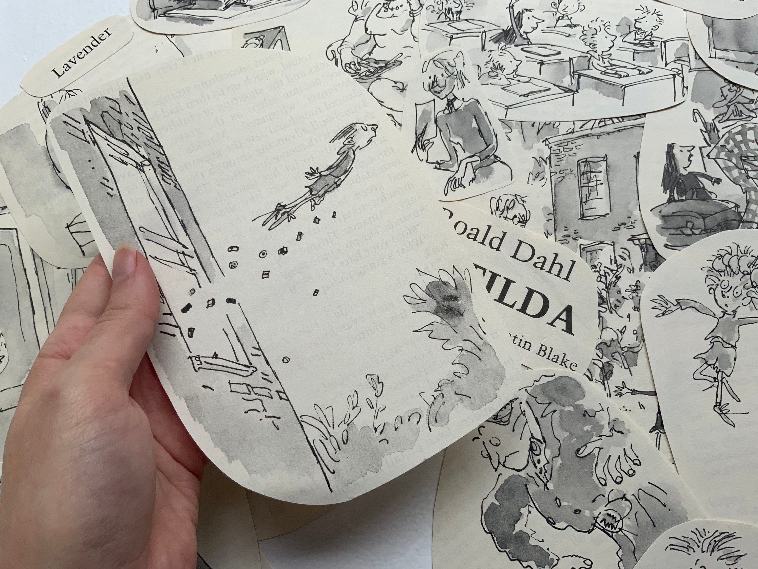 Roald Dahl's Matilda 28 Piece Vintage Paper Pack Quentin Blake Scrap ...