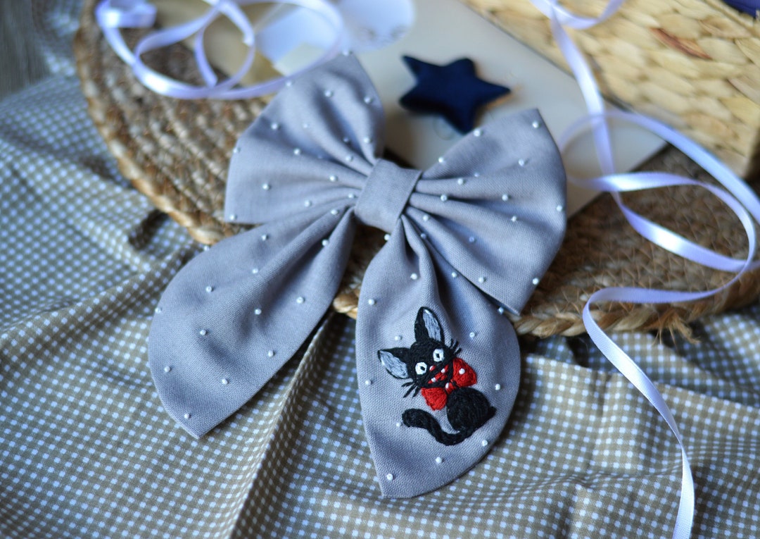 Grey Linen Hair Bow: Jiji Cat Embroidery, Handmade Bow - Etsy