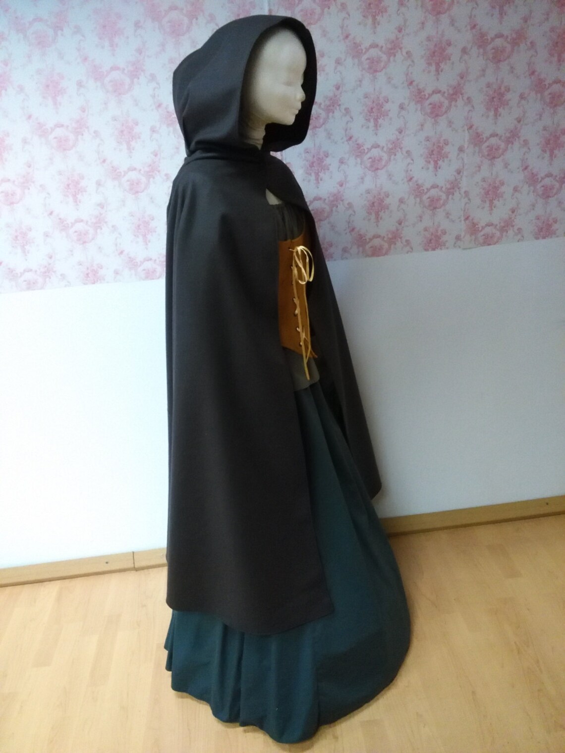 Hooded Cape Wool / Hooded Cloak Woolen / Woolen Hooded Cape / Fantasy ...