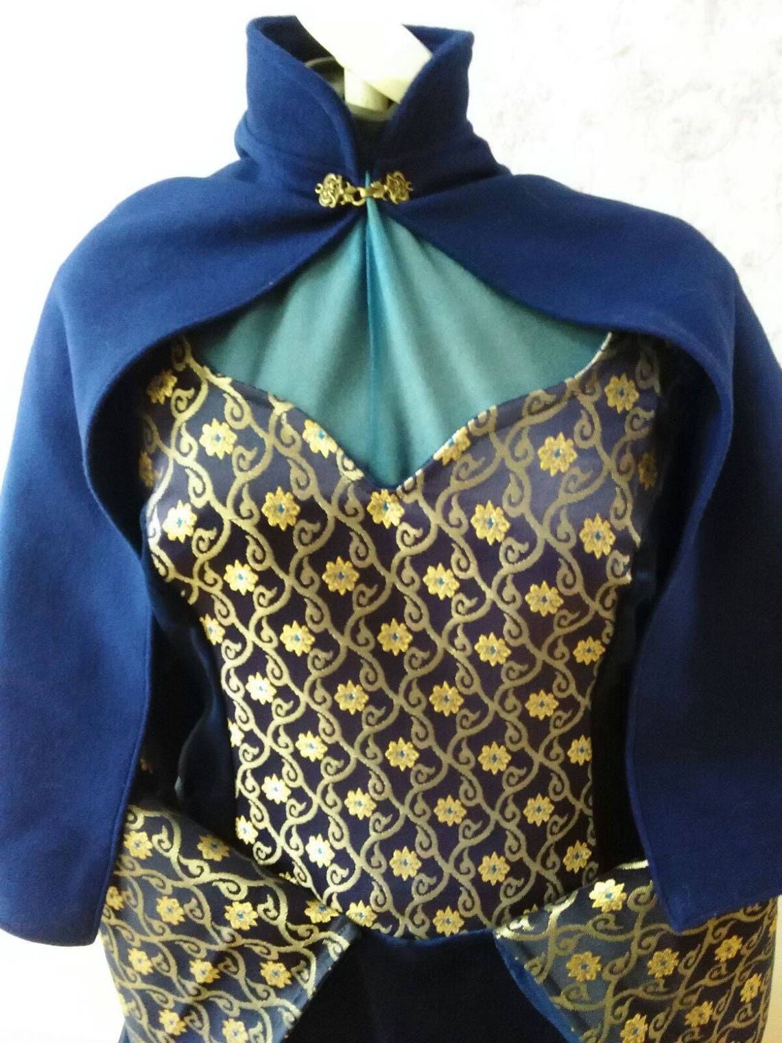 Cape Capelet Shrug With Collar / Capelet Wool / Cloak Woolen / - Etsy ...