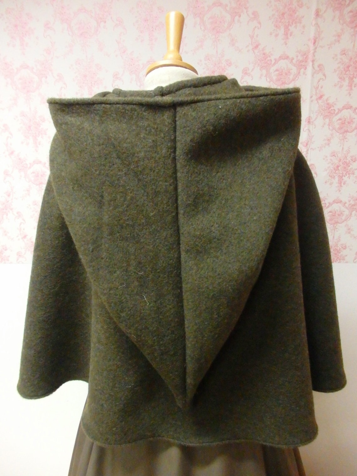 Green Hooded Cape Wool / Hooded Cloak Woolen / Hobbit Cape / Woolen ...