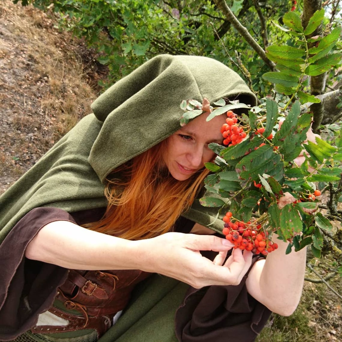 Green Hooded Cape Wool / Hooded Cloak Woolen / Woolen Hooded Cape ...