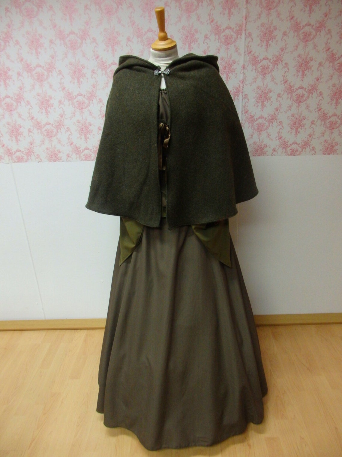 Green Hooded Cape Wool / Hooded Cloak Woolen / Hobbit Cape / Woolen ...