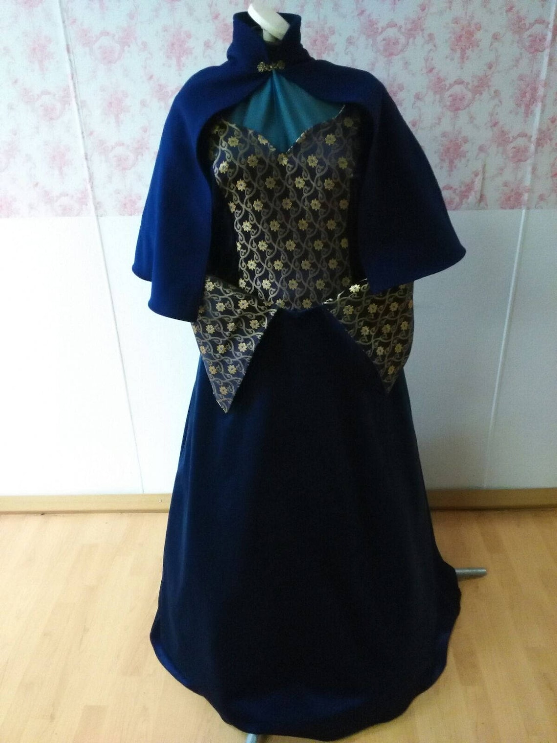 Cape Capelet Shrug With Collar / Capelet Wool / Cloak Woolen / - Etsy ...