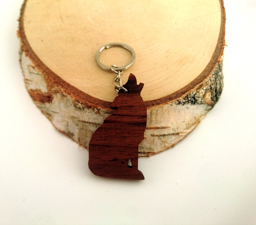 Wooden Wolf Keychain, Walnut Wood, Animal Keychain, Environmental ...
