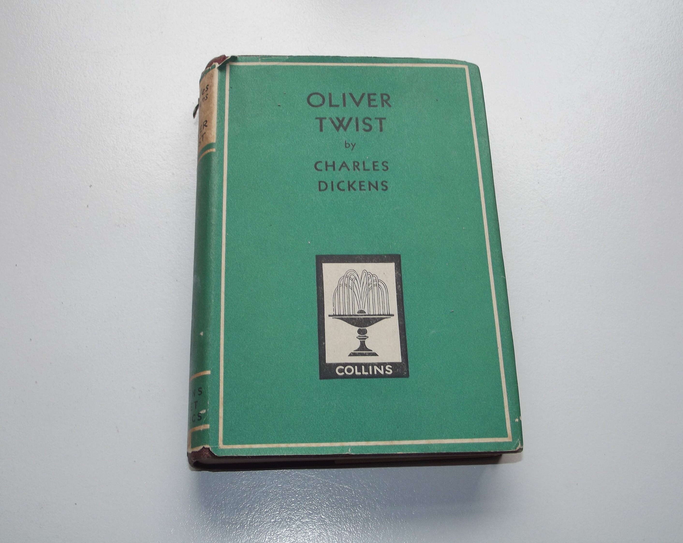 Oliver Twist by Charles Dickens, c1930s, Collins Clear-Type Press ...