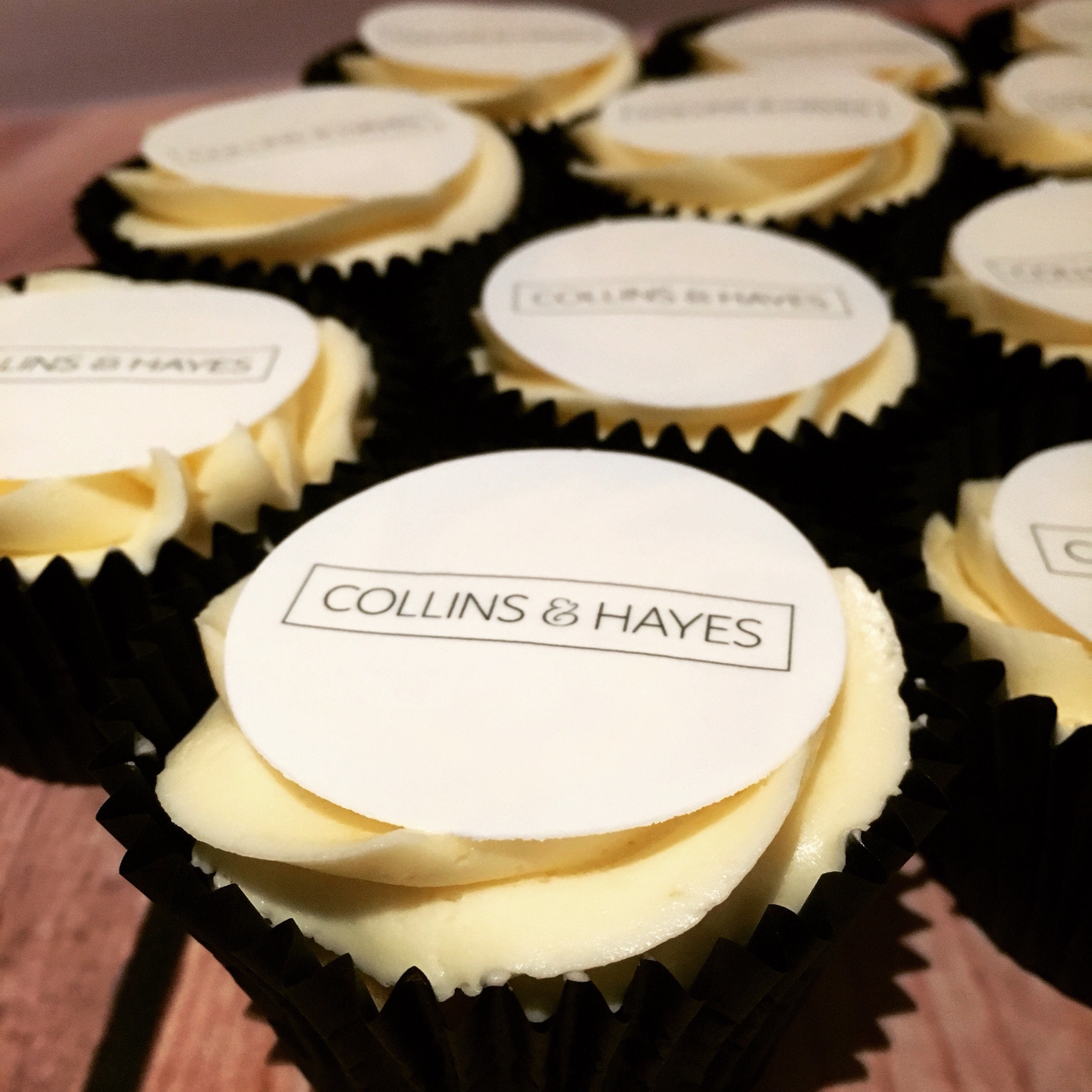 cookware-dining-bar-personalised-ruby-wedding-anniversary-7-5-icing